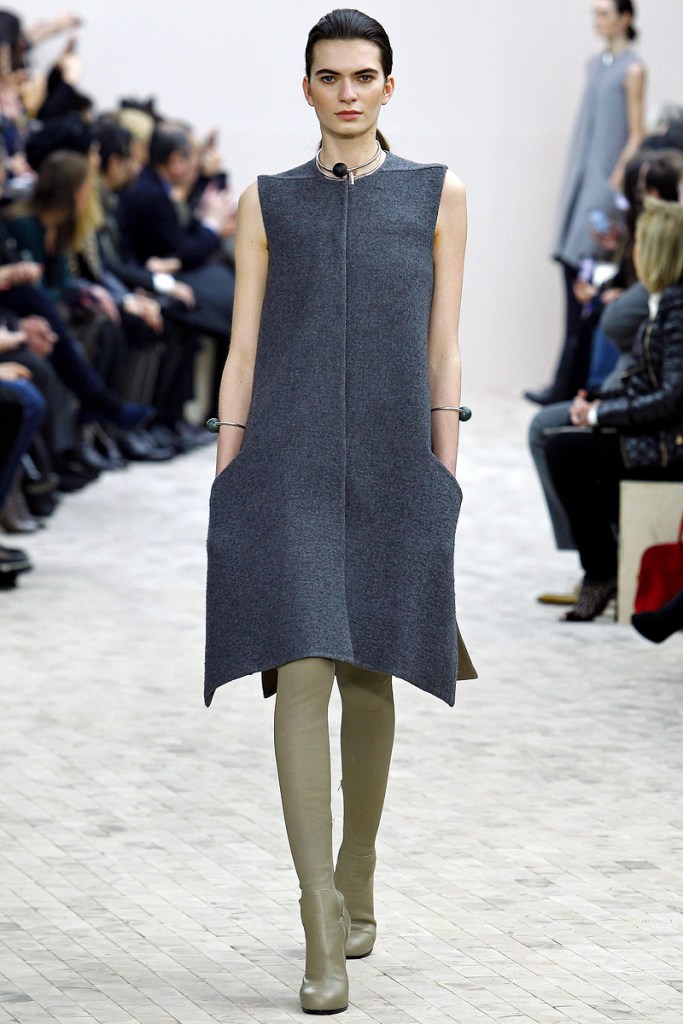 Over The Knee – FROW