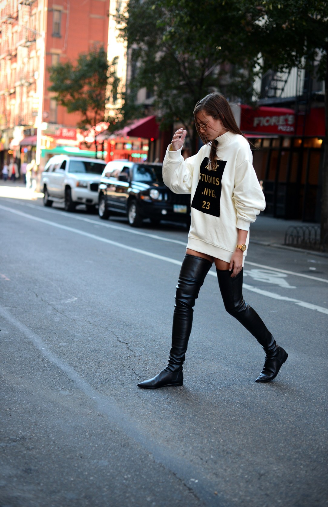 Over The Knee – FROW